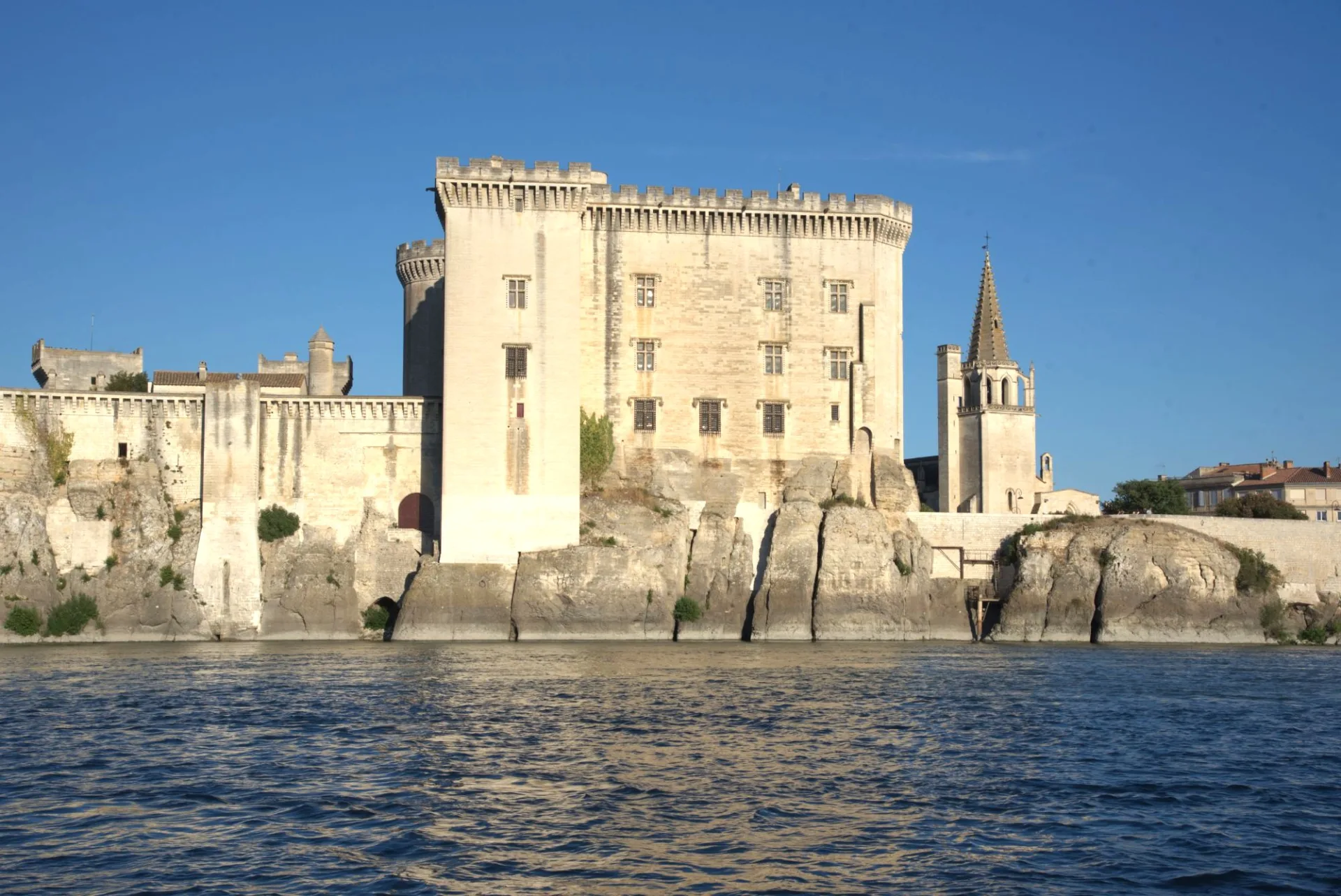 Visiting Tarascon: what to see, what to do and must-see sites